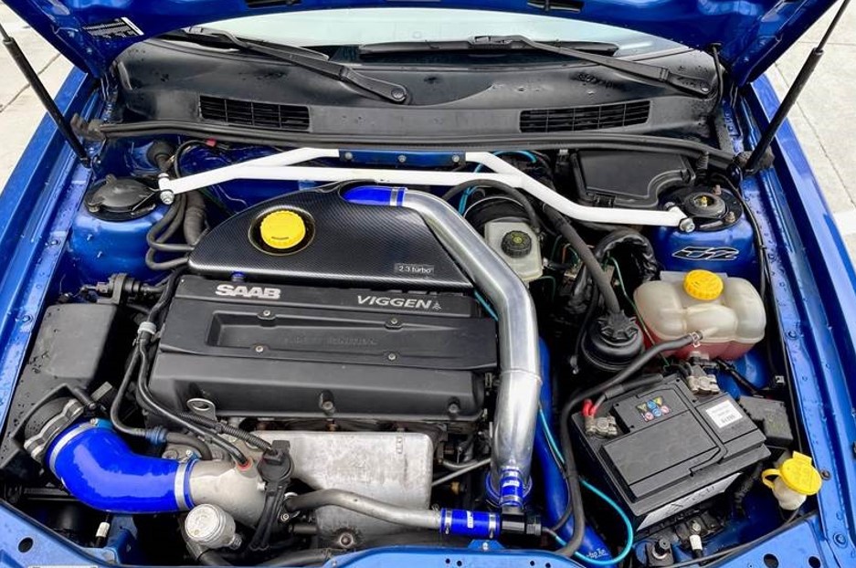 A-Zperformance | A-Zperformance Black&White Strut Brace SAAB 9-3 Viggen ...